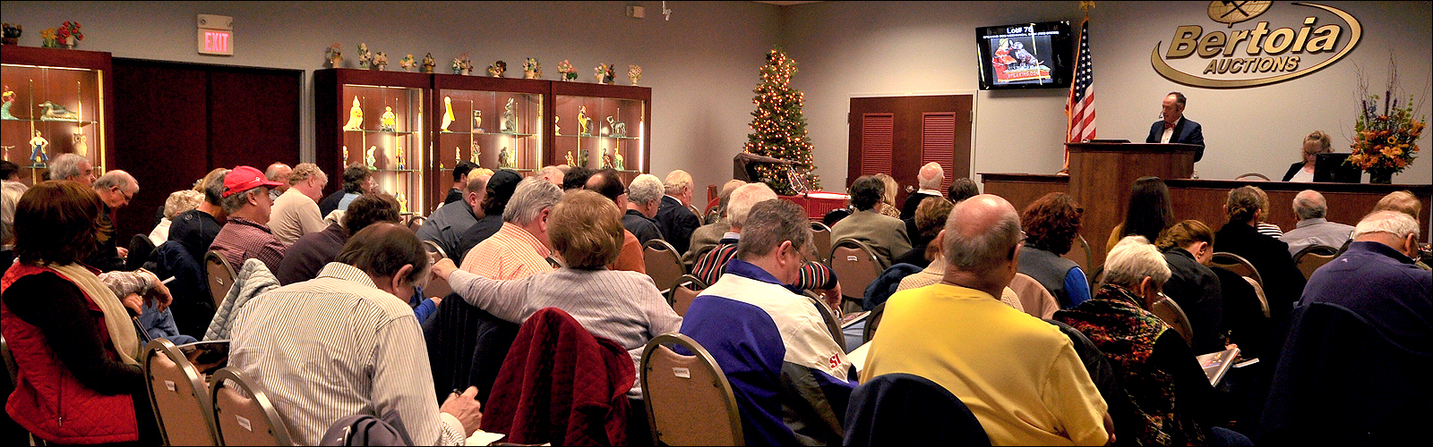 Bertoia Auctions | Antique Toys & Collectables